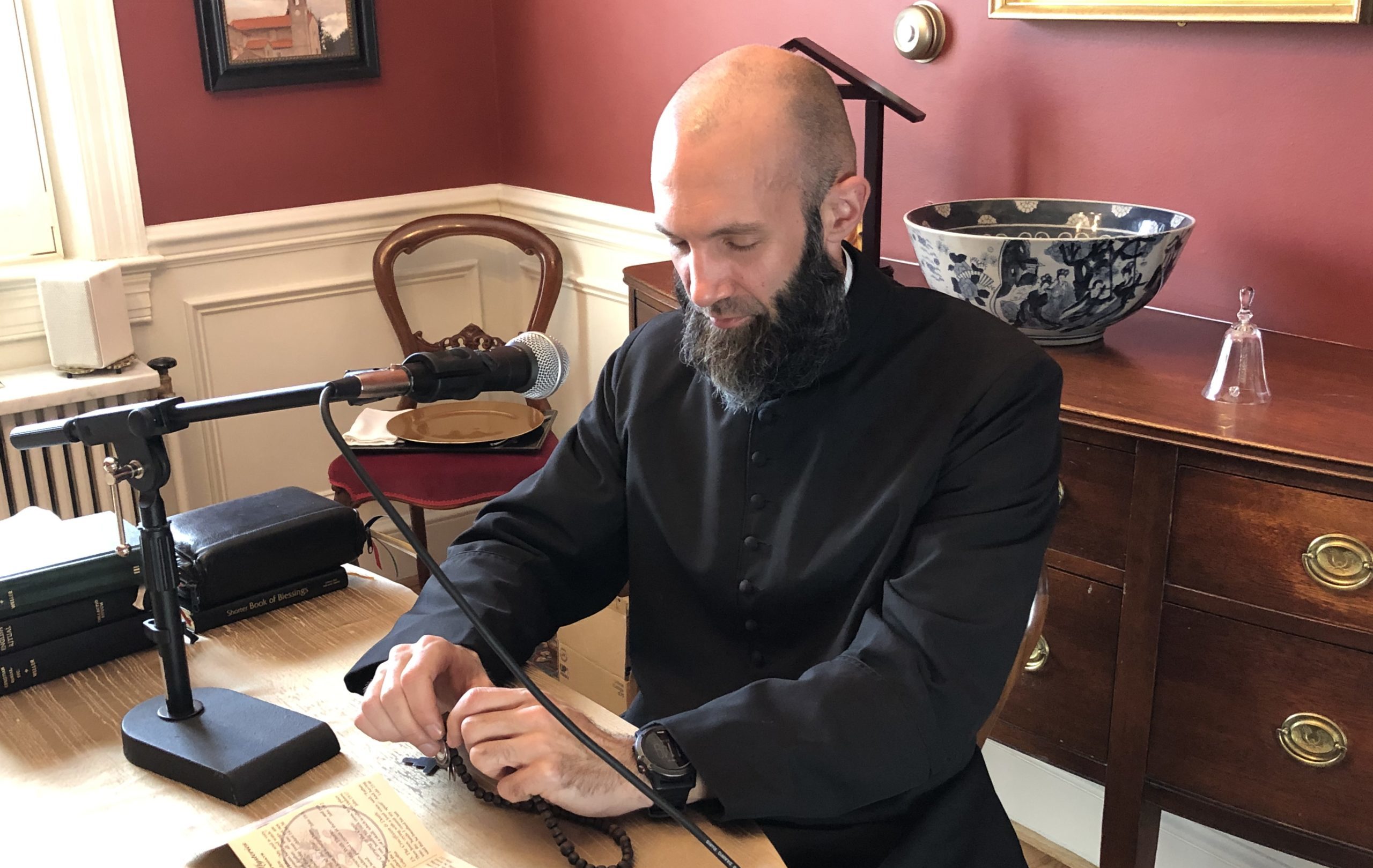The Rosary and other prayers with Father David Dufresne - The Basilica ...